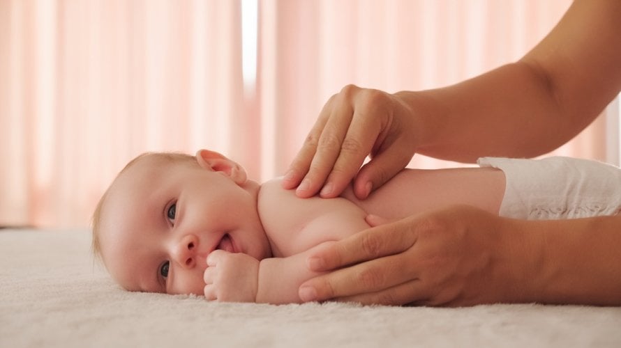 Vježbe za hipertonus i hipotonus kod beba: Što trebate znati?